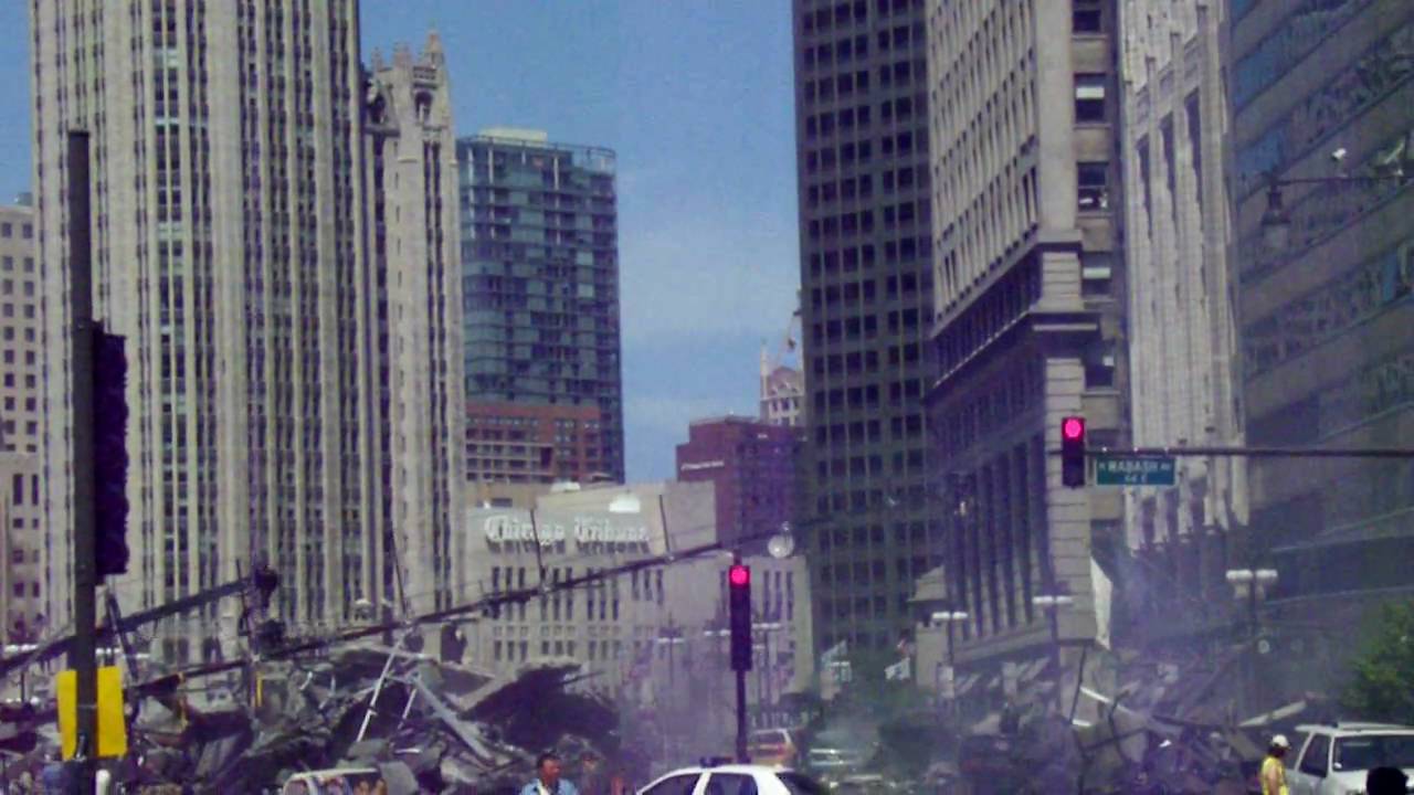 Decepticon attack in Chicago July 2010 - YouTube