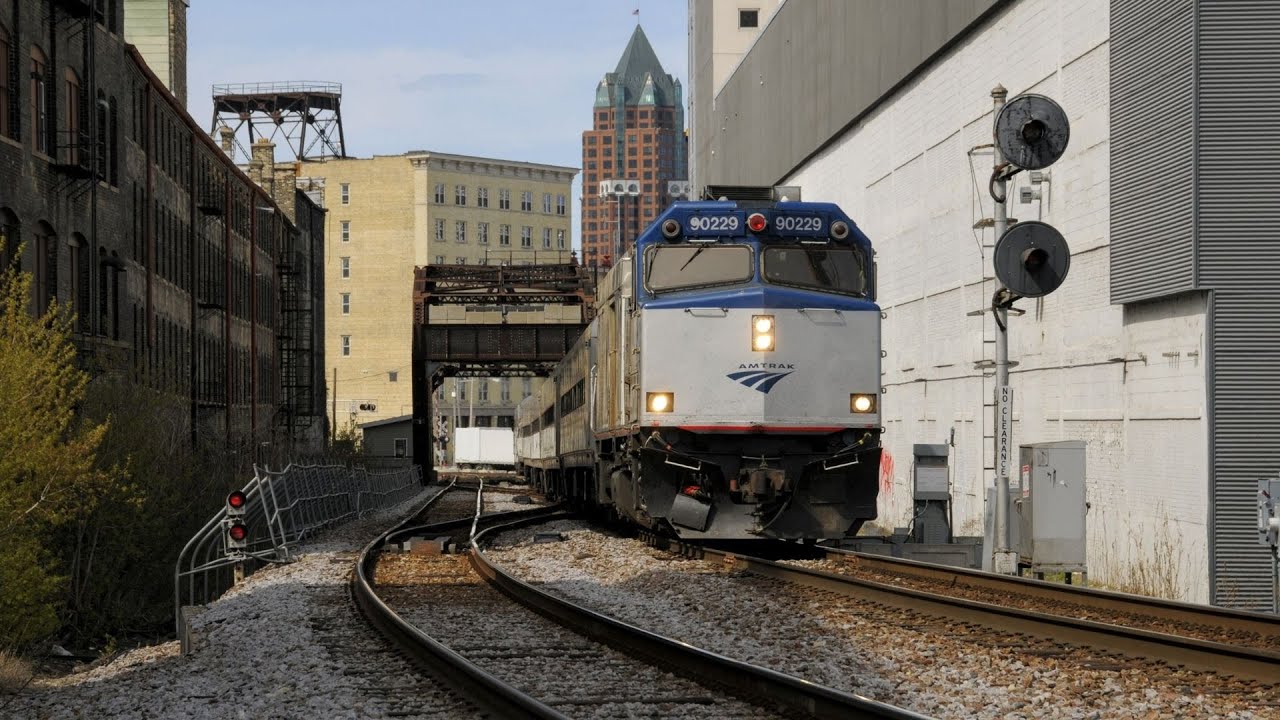 Amtrak NPCU 90229 Leads The Hiawatha South Out of Milwaukee! - YouTube