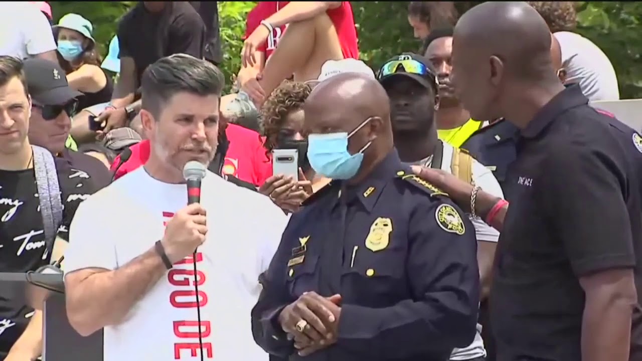 Billy Humphrey leading a prayer of blessing over Atlanta Police Chief ...