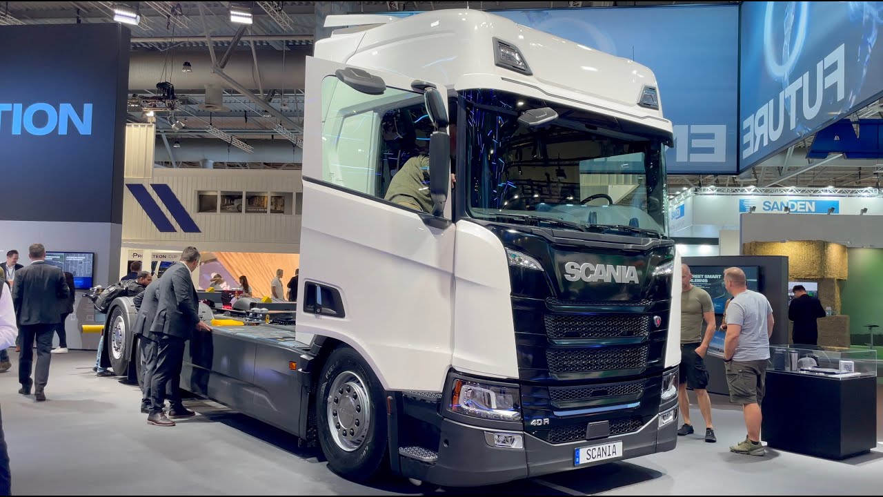 Scania BEV 40 R Swap Body - YouTube