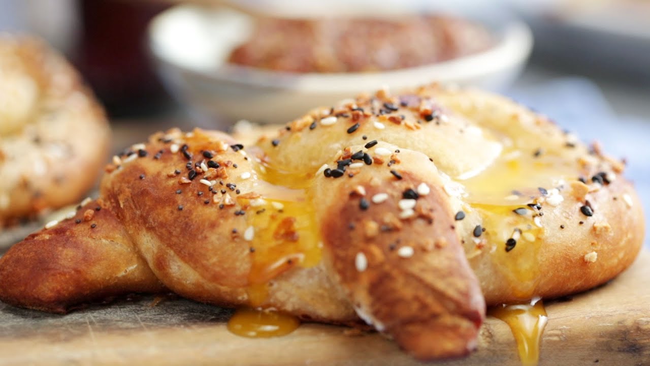 Bretzel jambon fromage - YouTube