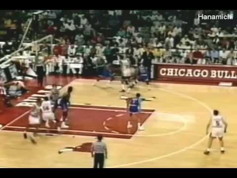 Michael Jordan's Spin Move - YouTube