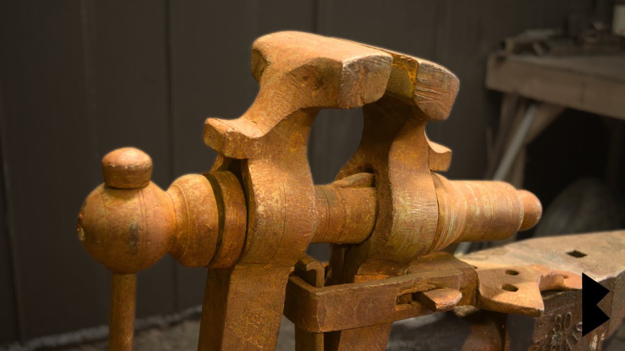 Early 1900's Blacksmith Vice Restoration - YouTube
