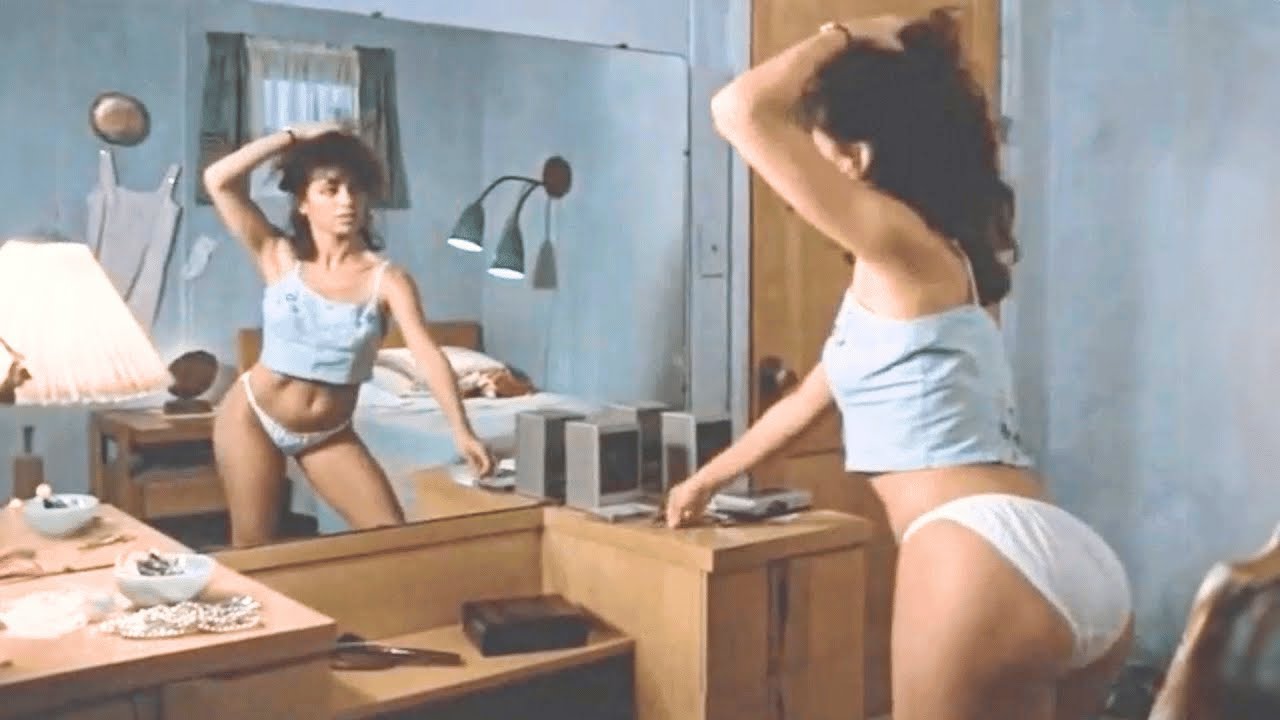 Susanna Hoffs Left Little to the Imagination, See Her Now - YouTube