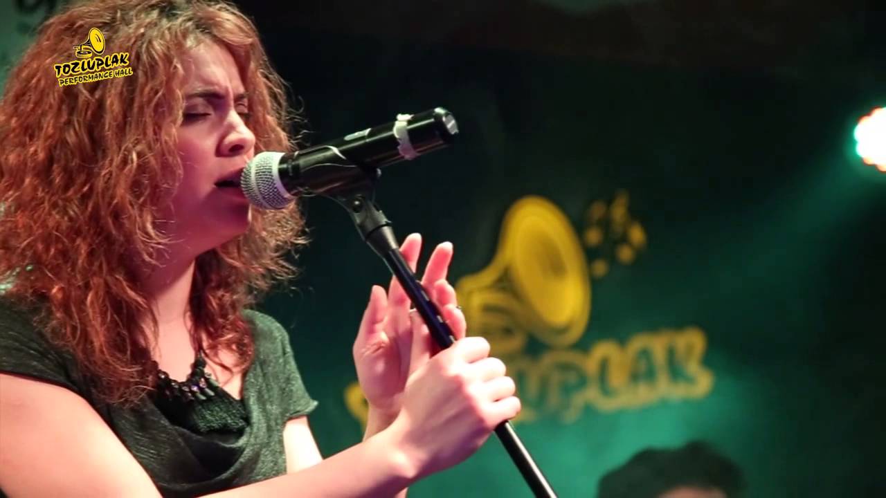 Yağmur Ercan - Sevda (Tozlu Plak Performance Hall) - YouTube