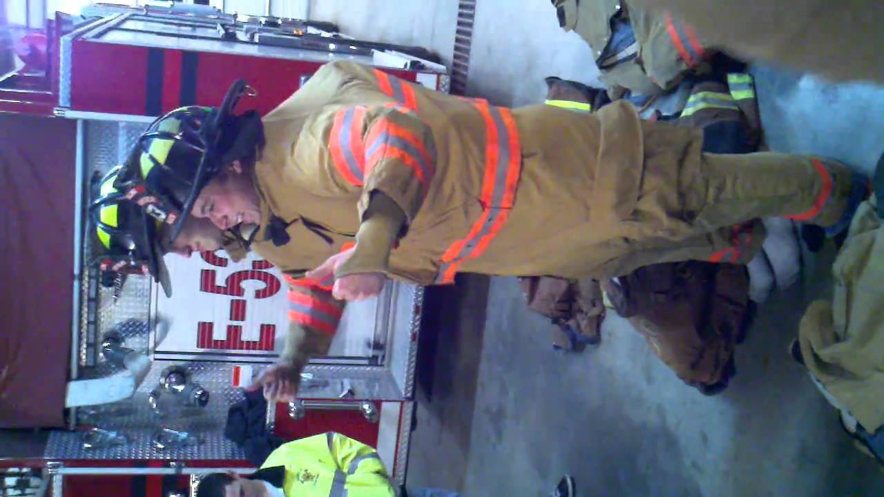 Fire fighting Siamese twins - YouTube