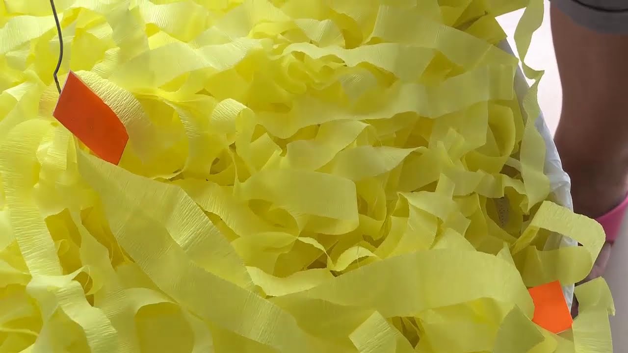 Piñata de maruchan. - YouTube