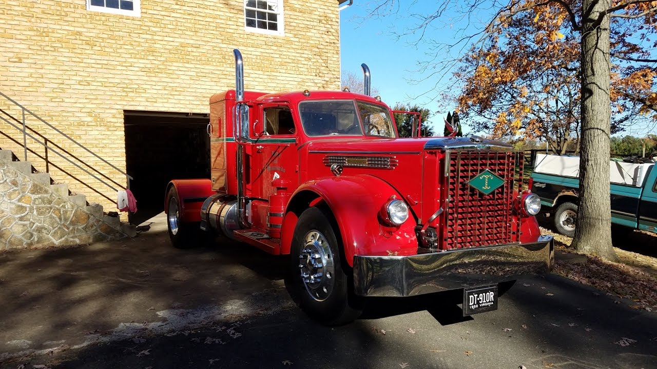 1950 Diamond T 910R - YouTube