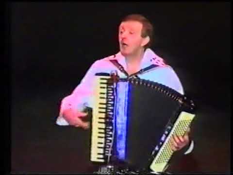 Scottish Accordionist Arthur Spink 1943 - 2017 - YouTube