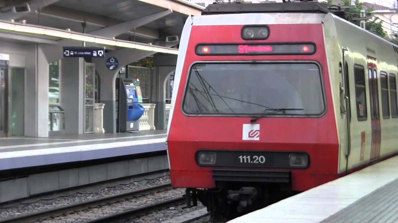 UT 111 saliendo con un S1 hacia Barcelona - YouTube