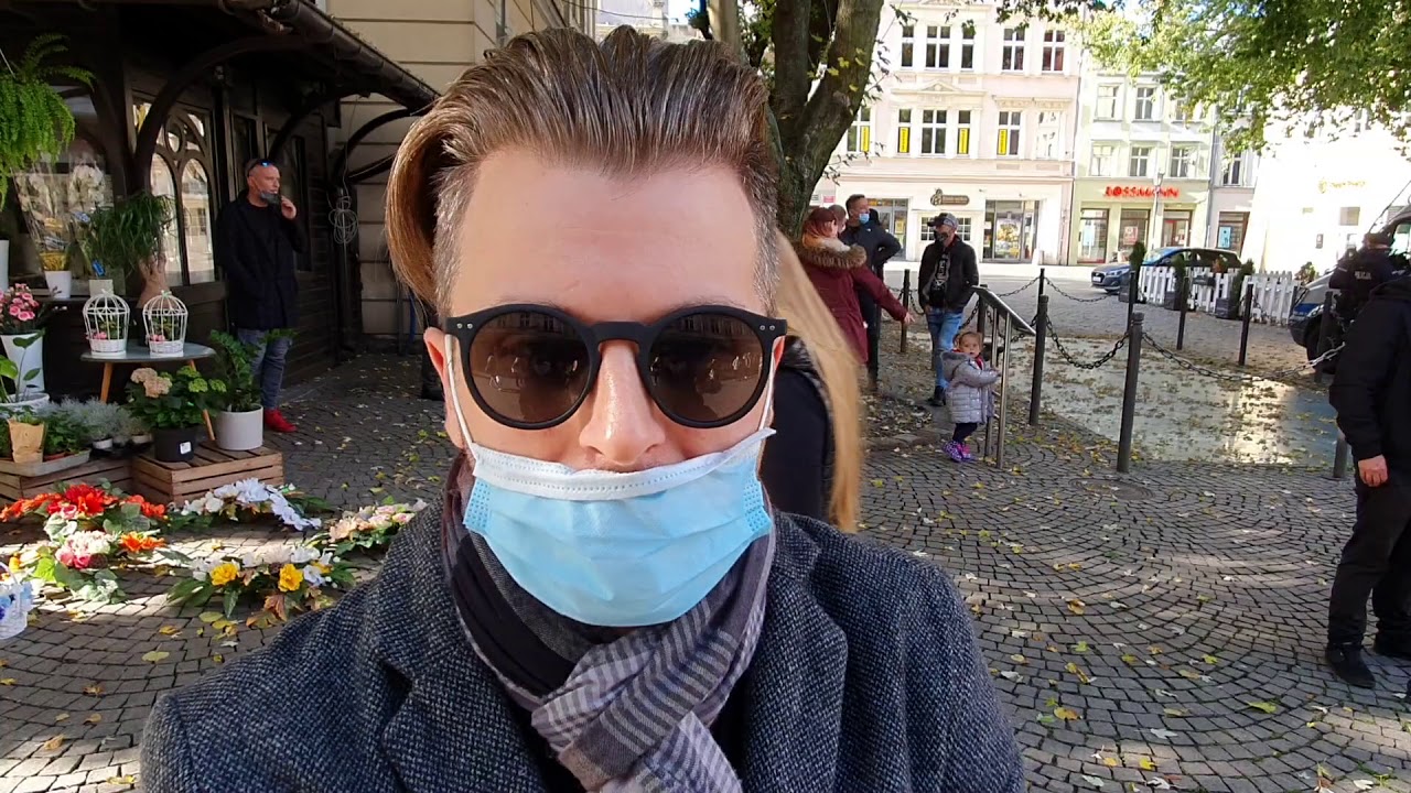 Bartosz Baranowski, prowadzący cocktail bar - YouTube