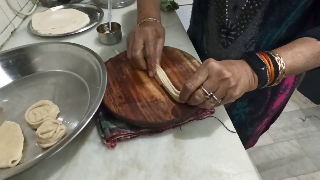 New way to make lacche Parantha - YouTube
