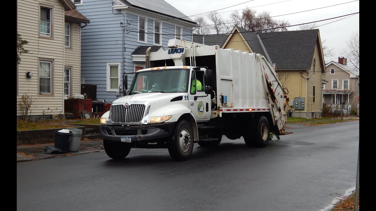 Kingston Public Works Leach Alpha Packer 11 - YouTube