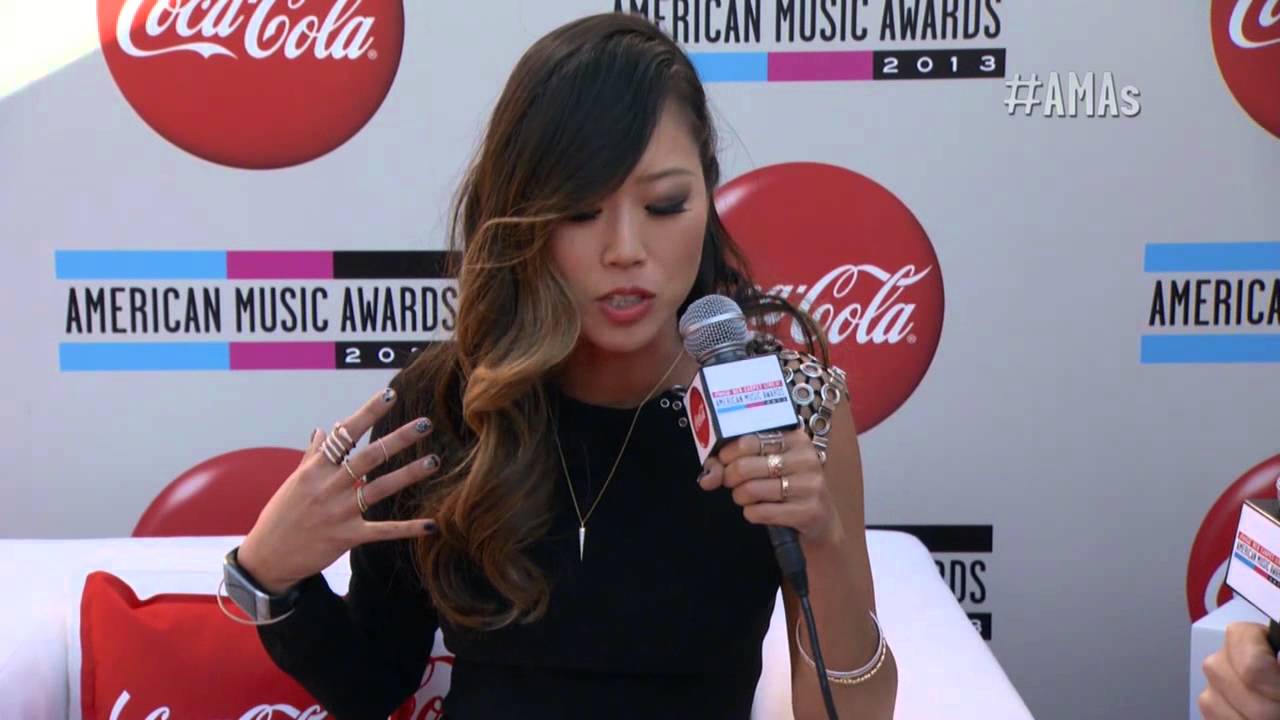 Aimee Song Red Carpet Interview - AMAs 2013 - YouTube