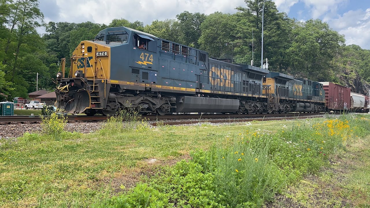 CSX I168 & M403 with the Cool Conductor on the CSX River Line! - YouTube