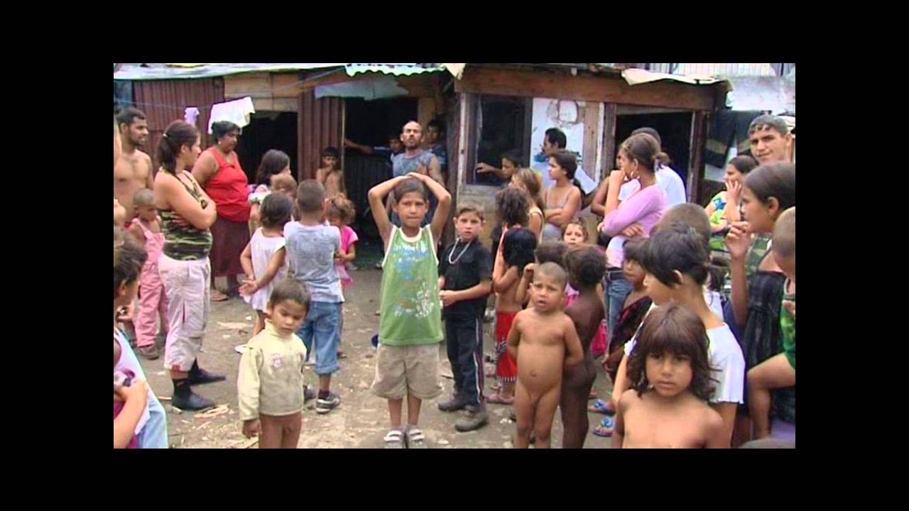 Gypsies in Slovakia 2. - YouTube