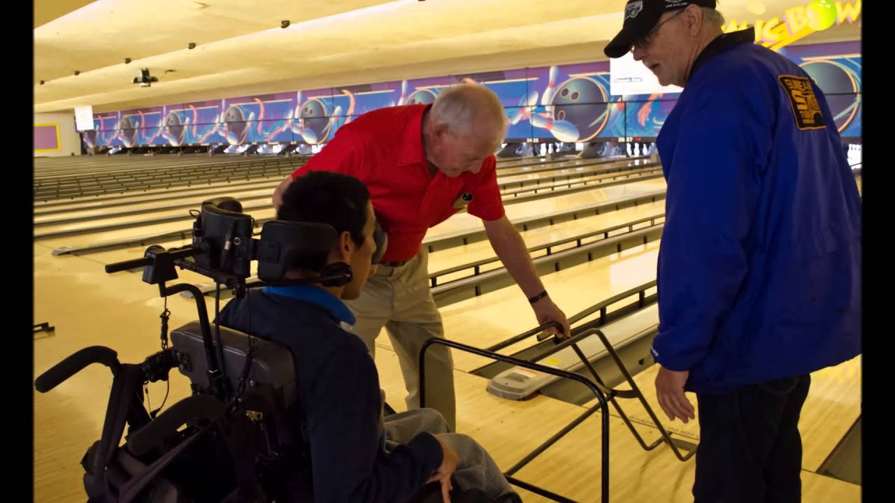 Kiwanis Handicapped Bowling 2013 - YouTube