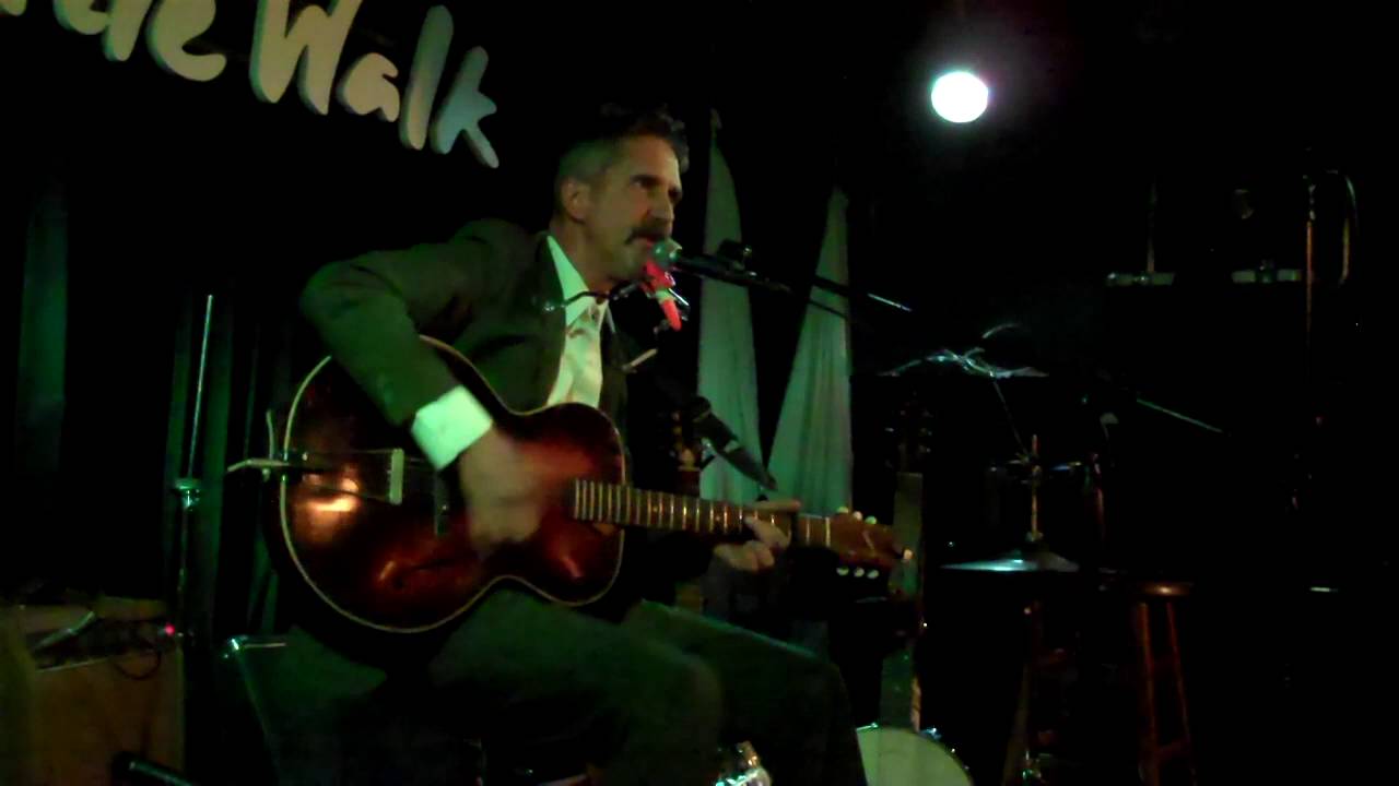 Breadfoot Performs Your Money Or Your Fun at Sidewalk Cafe NYC - YouTube
