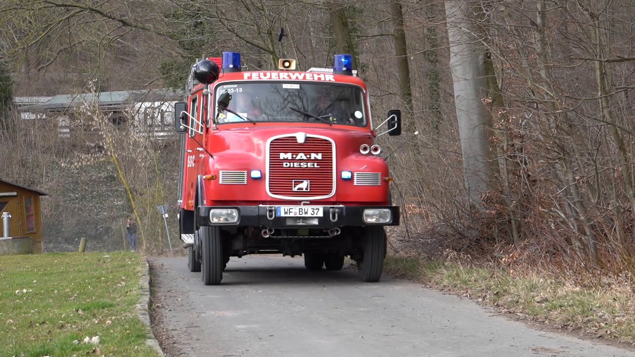 [MAN Diesel TLF] TLF 16/25 der OF Wittmar auf Einsatzfahrt im ...