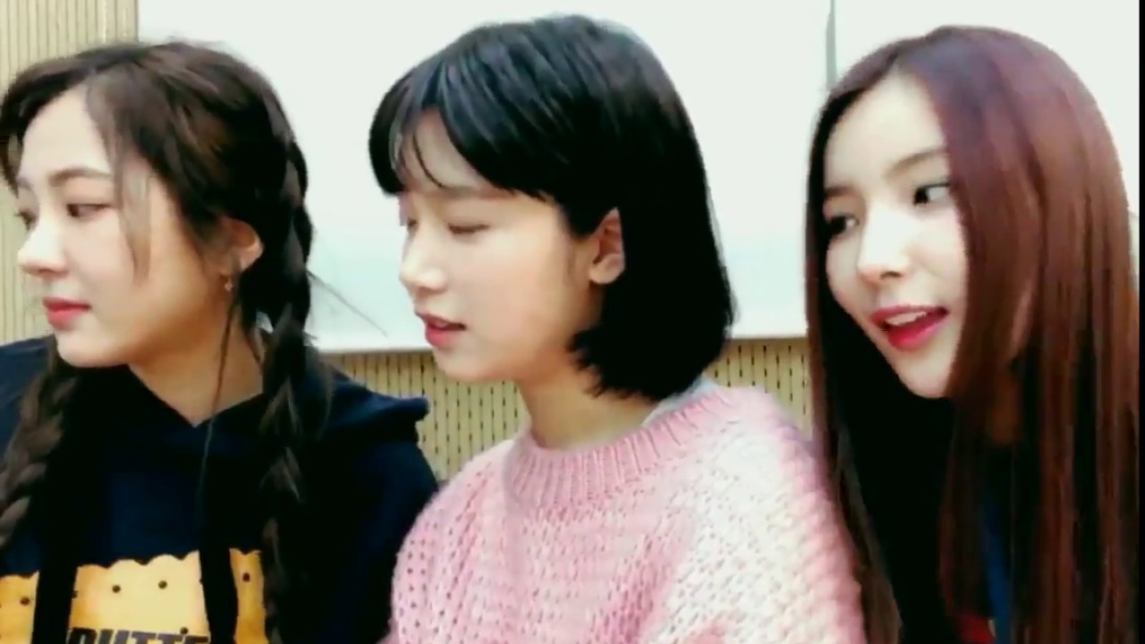 [V Live] ELRIS 'RAIN' COVER (HYESEONG, BELLA AND SOHEE) - YouTube