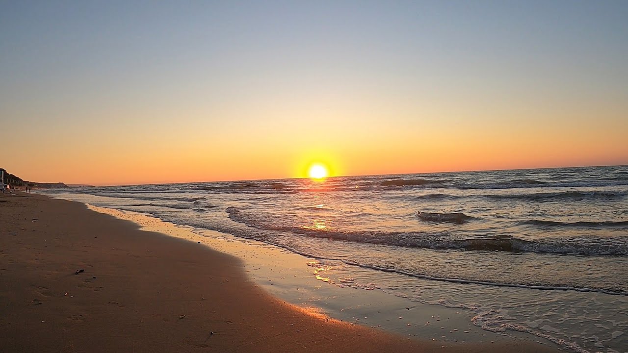 Sea sunset at the beach full video with sound of the sea and waves ...