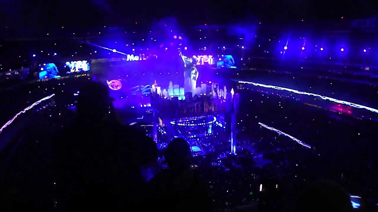 WrestleMania 29: Undertaker Winning celebration Pyro/Fireworks - YouTube