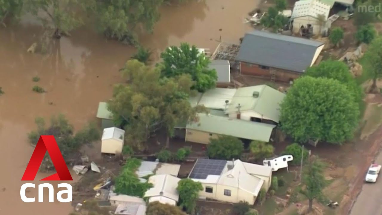 Hundreds rescued from rooftops by helicopter as floods inundate ...