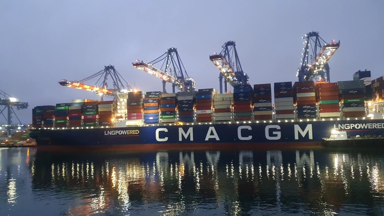 Nhận nhiên liệu gần 3300 tấn dầu cho tàu Container tốn bao nhiêu tiền ...