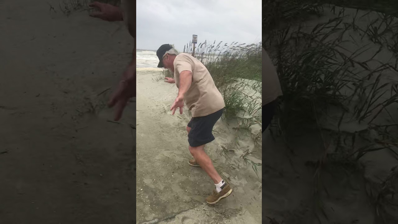 Hurricane Hits NMB, SC - YouTube