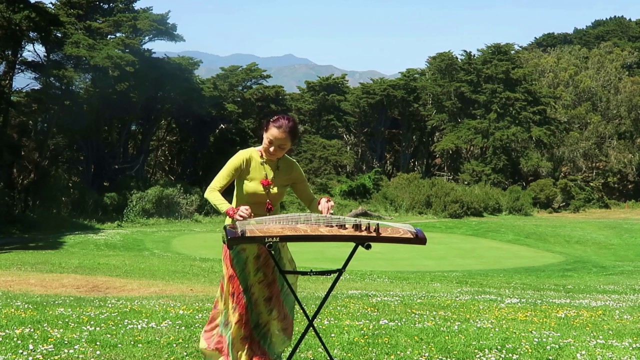 Absent Minded何茫然/ 다 창진이 손실/Melody Yan 古筝 Fusion Music - YouTube