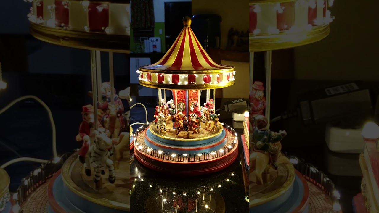 Carousels in different sizes - YouTube