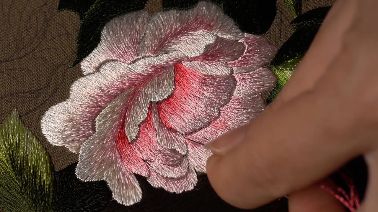 Hand embroidery art: Embroider Roses with Multicolored Threads - YouTube
