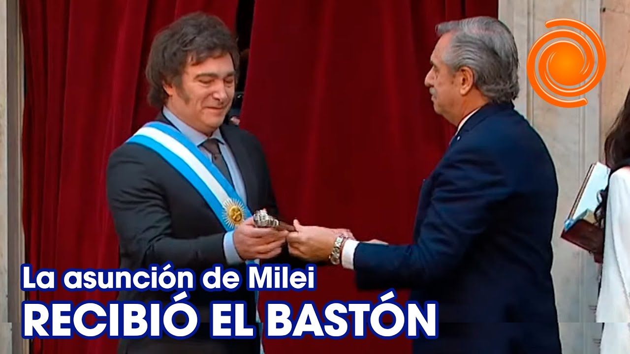 JAVIER MILEI PRESIDENTE: la jura y la entrega del bastón y la banda ...
