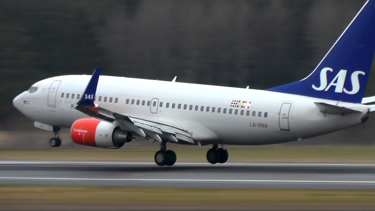 SAS Scandinavian Airlines Boeing 737 landings - Planespotting at ...