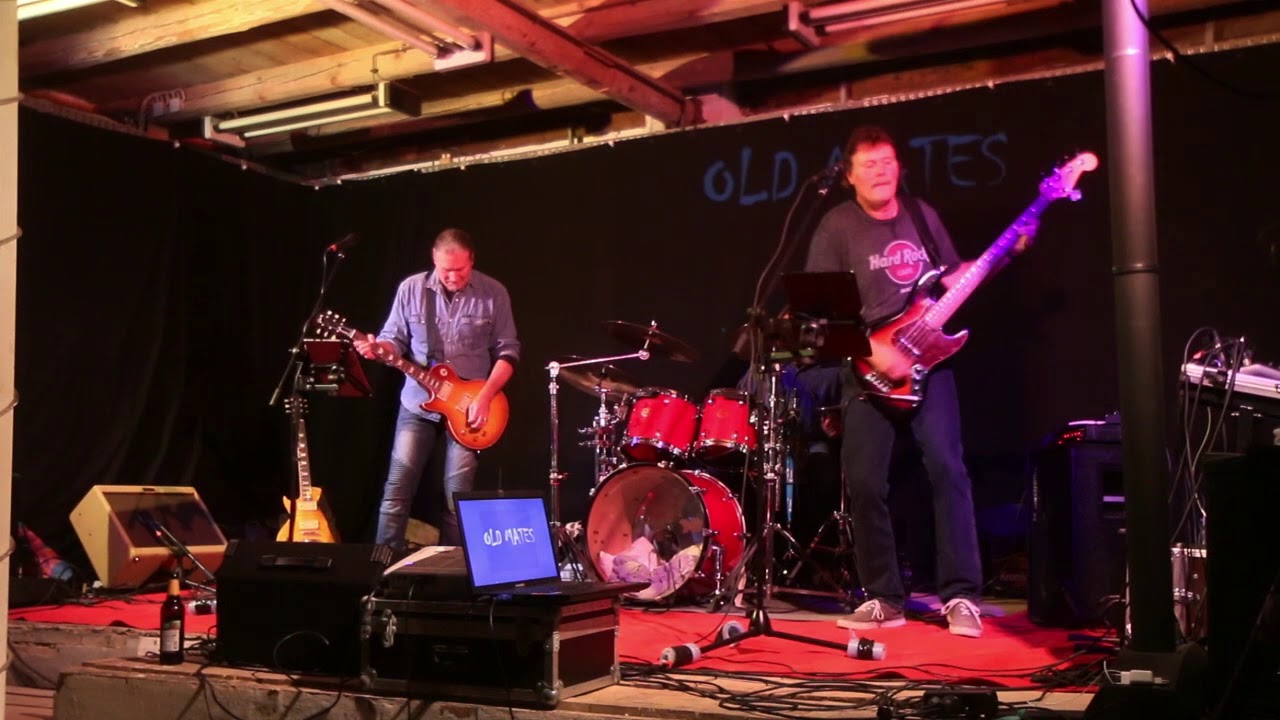 Old Mates - I'm walking - YouTube