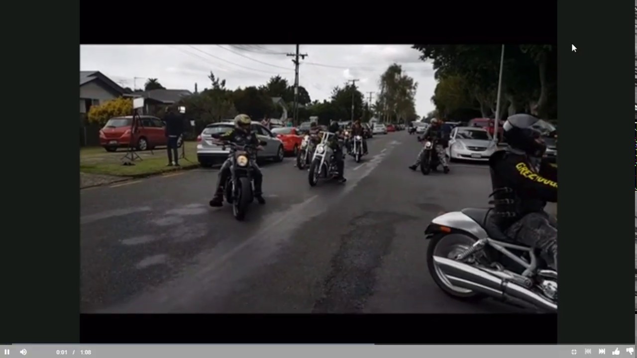 Greazy Dog members show their respects for Muslim community - YouTube