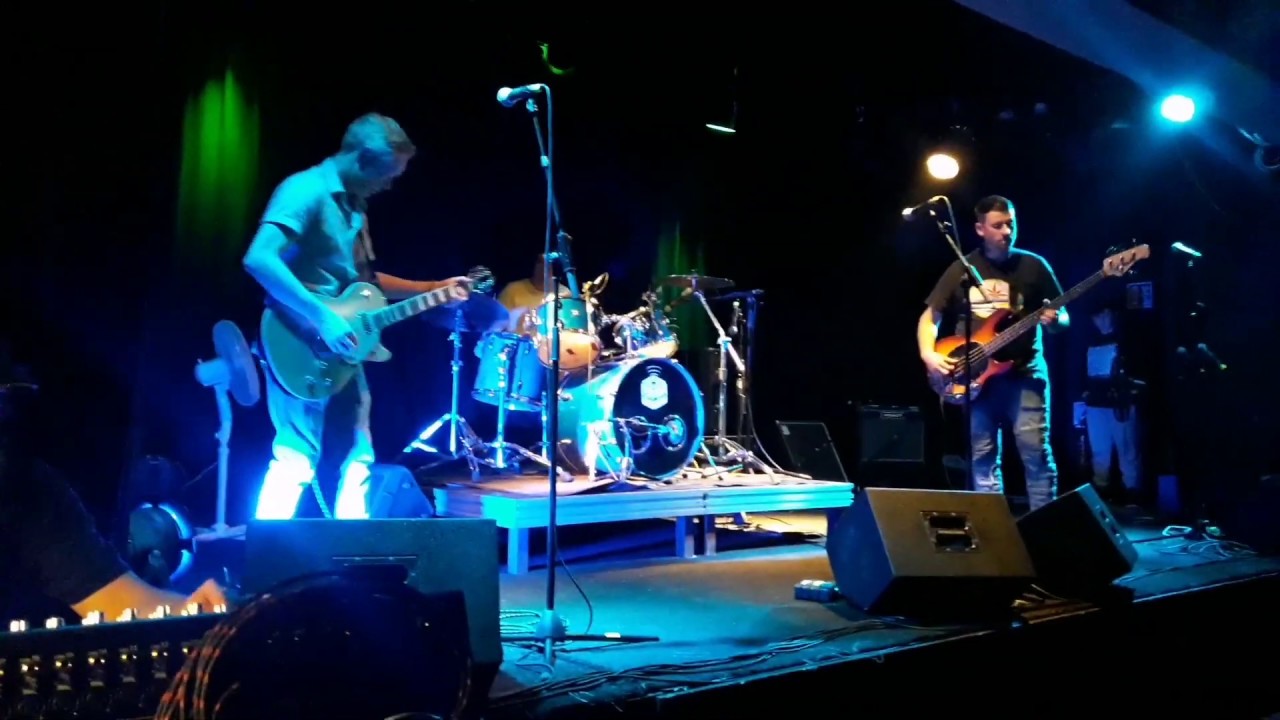 Midweek Crisis - Little bird (Live from the Spirit Store Dundalk) - YouTube