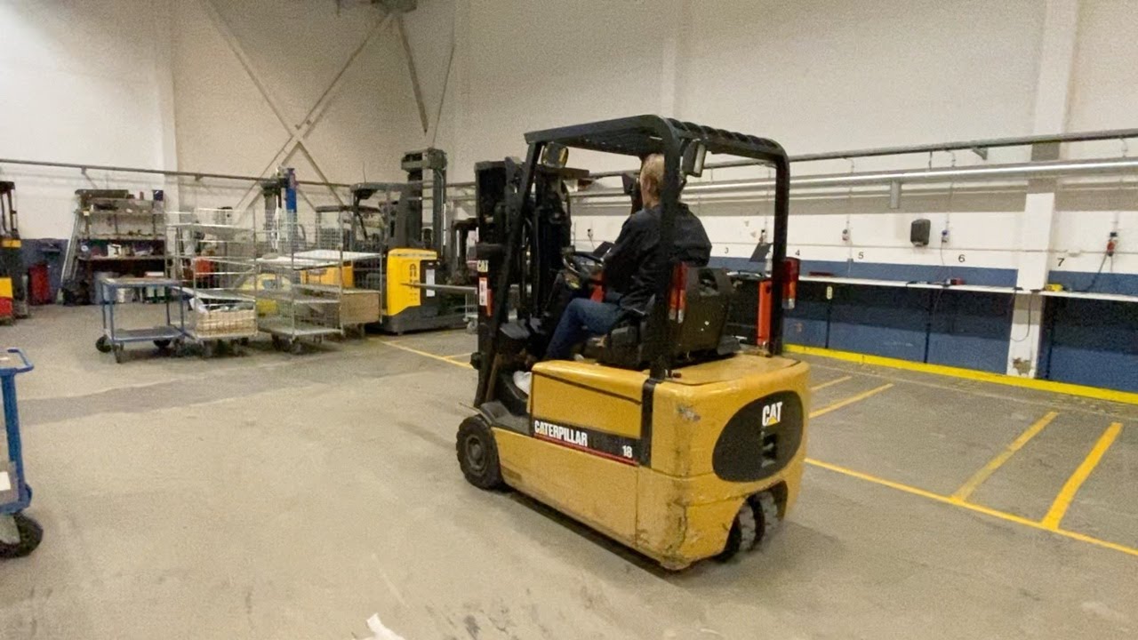 Köp Motviktstruck Caterpillar EP18KT på Klaravik - YouTube