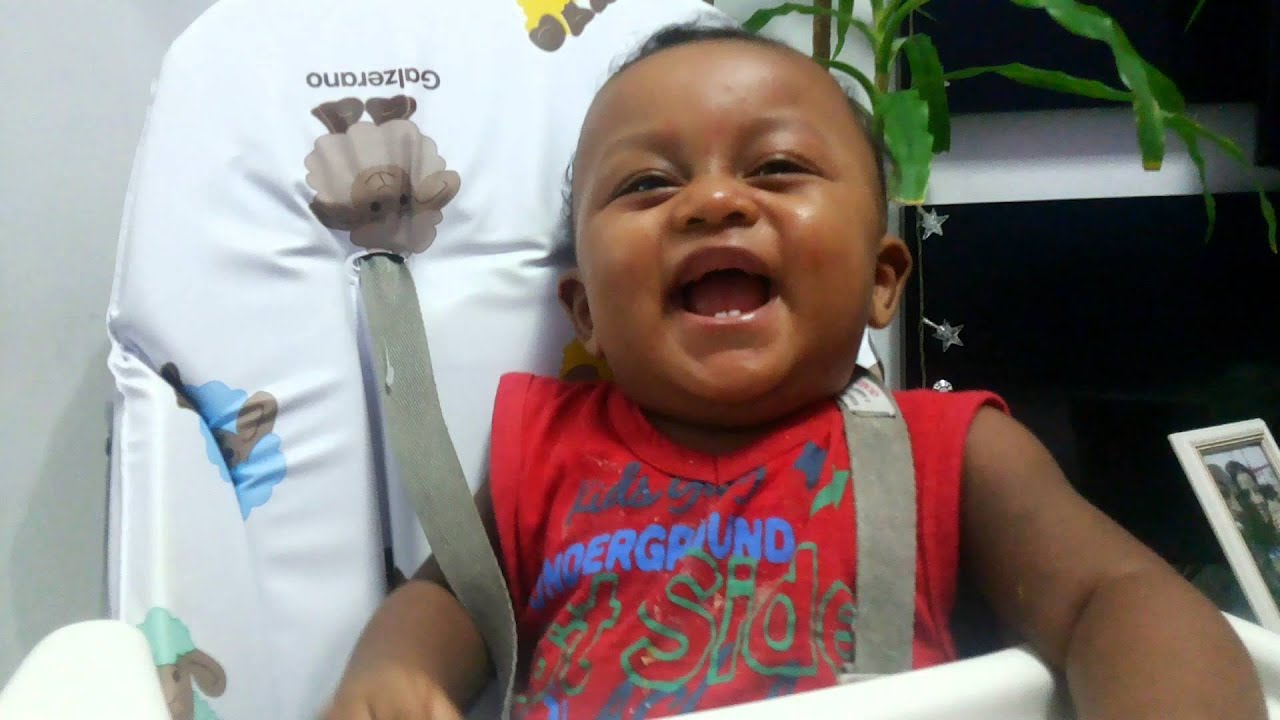 Bebê rindo com a mãe !! - YouTube