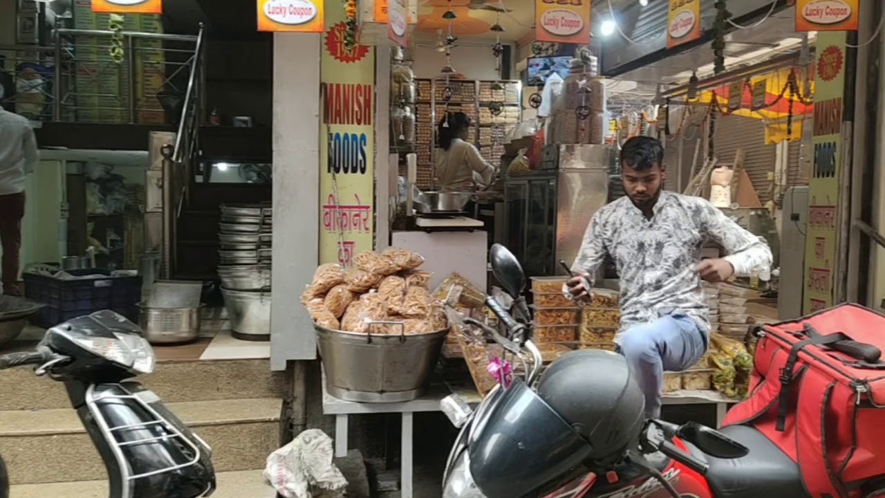 Manish foods shop namkeen shop in rani bagh asli bikaner wale , namkeen ...