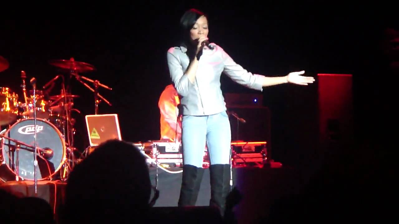 Monica, For you I will and Dozen Roses Live - YouTube