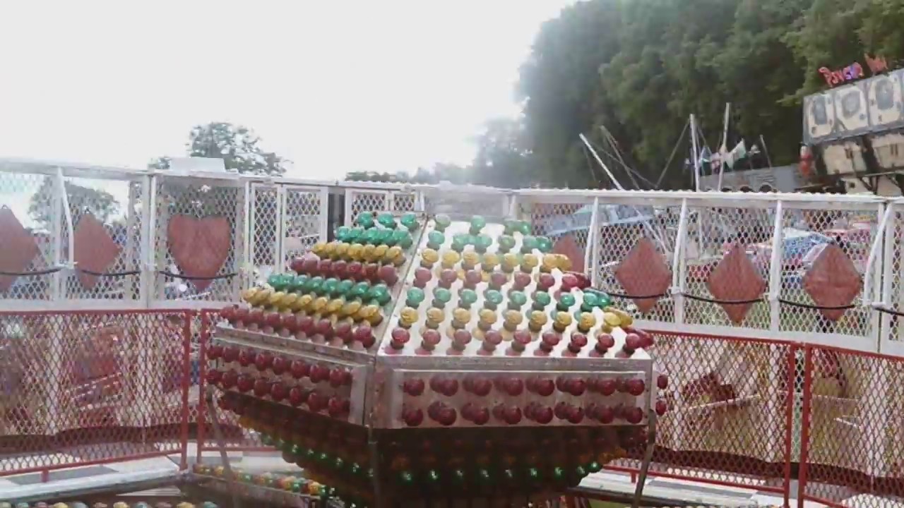 METEORITE at Hatwell's family funfair Witney/on-ride - YouTube