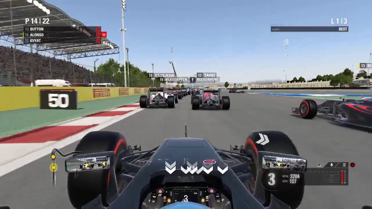 KEYBOARD vs PAD vs STEERING WHEEL | F1 GAMES - YouTube