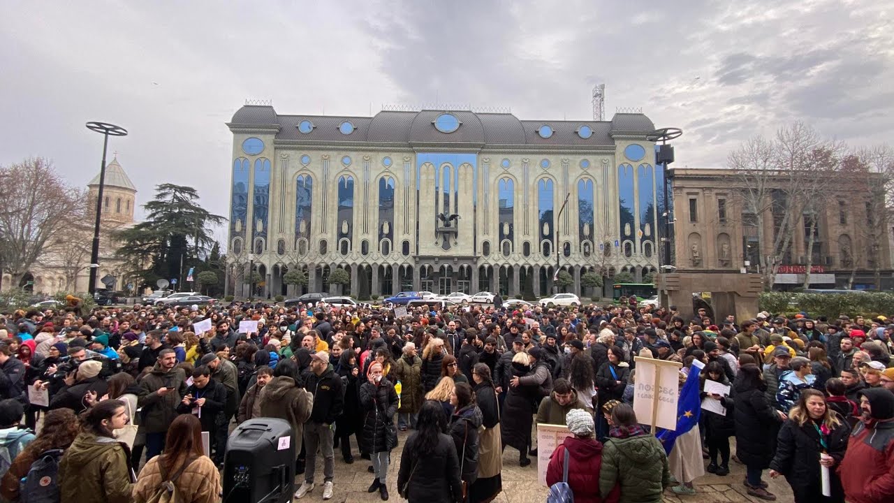 არა რუსულ კანონს აქცია პარლამენტთან მთავარი 9 საათზე Youtube