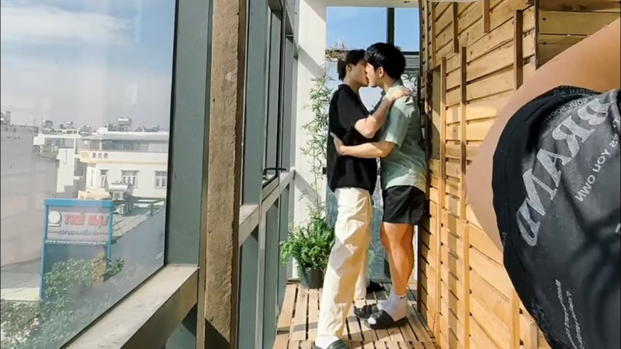Bá Vinh - Mai Vũ Luân I Kissing scene 1 / Short Ngẫm Nghĩ Rồi Nghỉ Ngơi - YouTube
