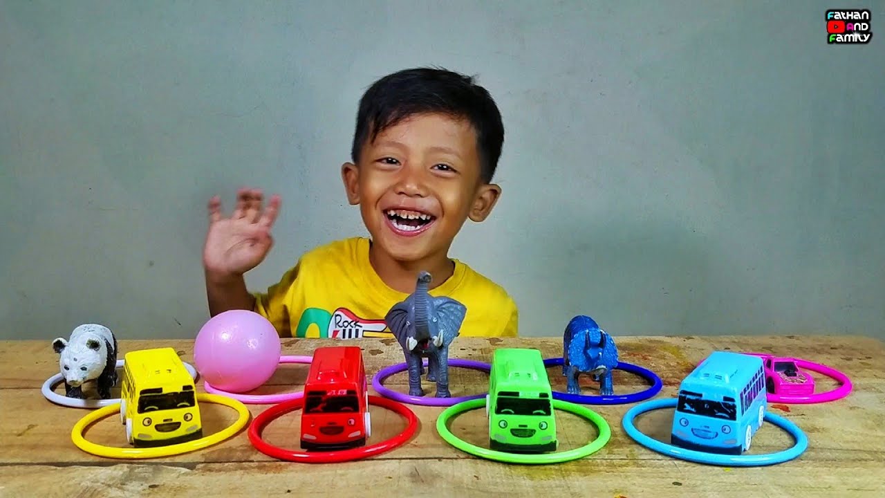 Mengenal warna mainan - belajar sambil bermain - YouTube