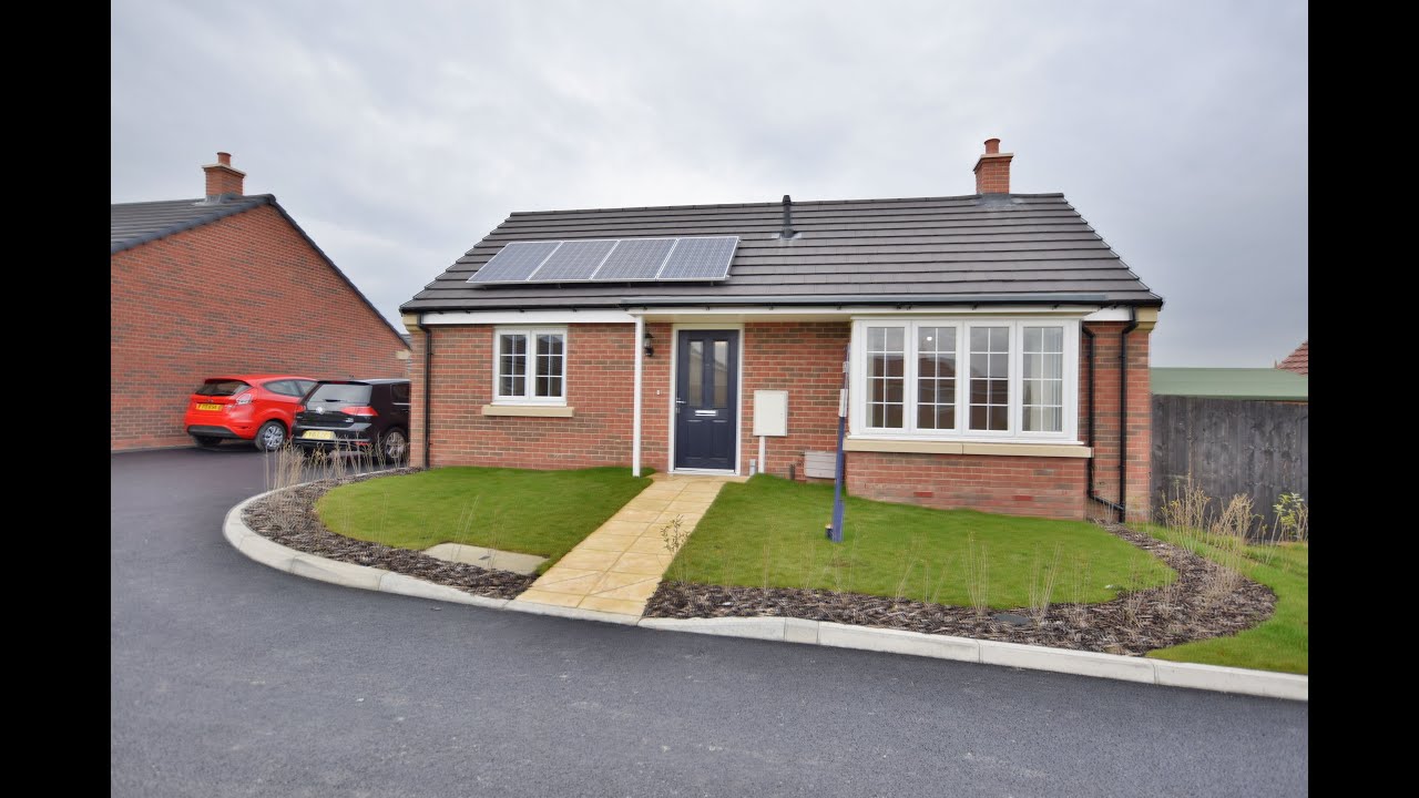 Starkey&Brown Home Details: Russell Danby Drive, Horncastle - YouTube