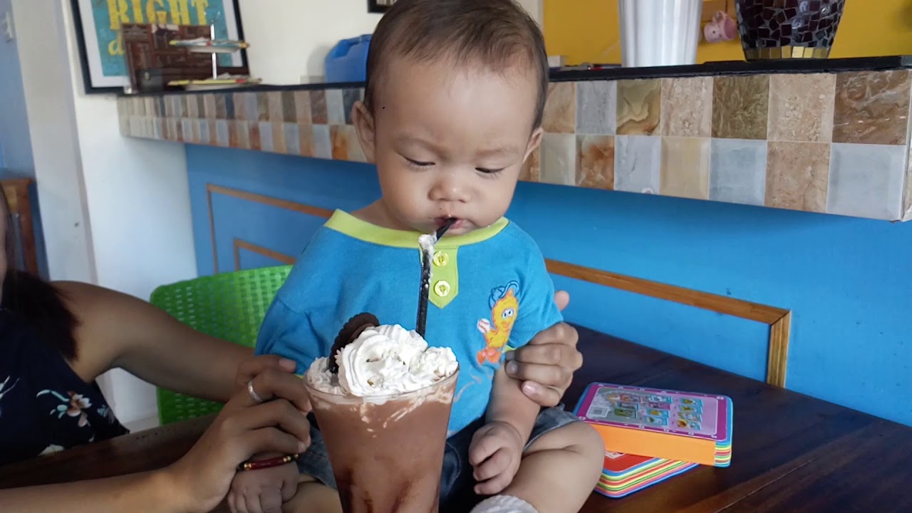 How to sip Choco frappe - YouTube
