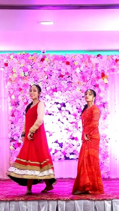 Ambarsariya | Wedding dance | Sangeet choreography | Team Tanshi - YouTube