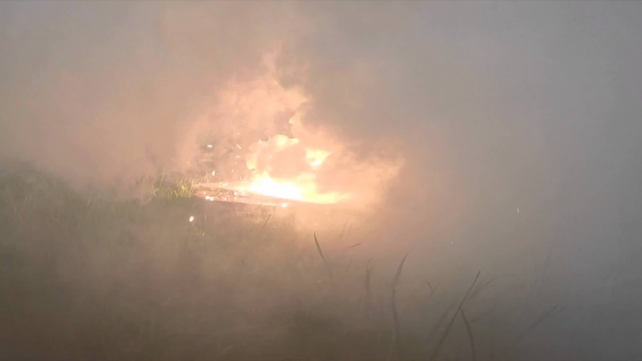 The rapid oxidation of Aluminium with an oxidising agent - YouTube